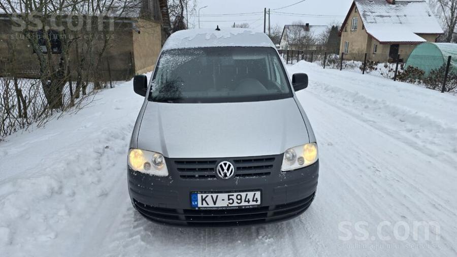 Grey Volkswagen Caddy 2009 in Valmiera, with an engine capacity of 1.90 L and mileage of 376 thousand km for 4800 €, photo 7 on AUTOMOTO.COM.LV