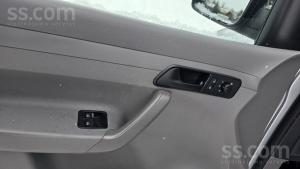 Grey Volkswagen Caddy 2009 in Valmiera, with an engine capacity of 1.90 L and mileage of 376 thousand km for 4800 €, photo 11 on AUTOMOTO.COM.LV