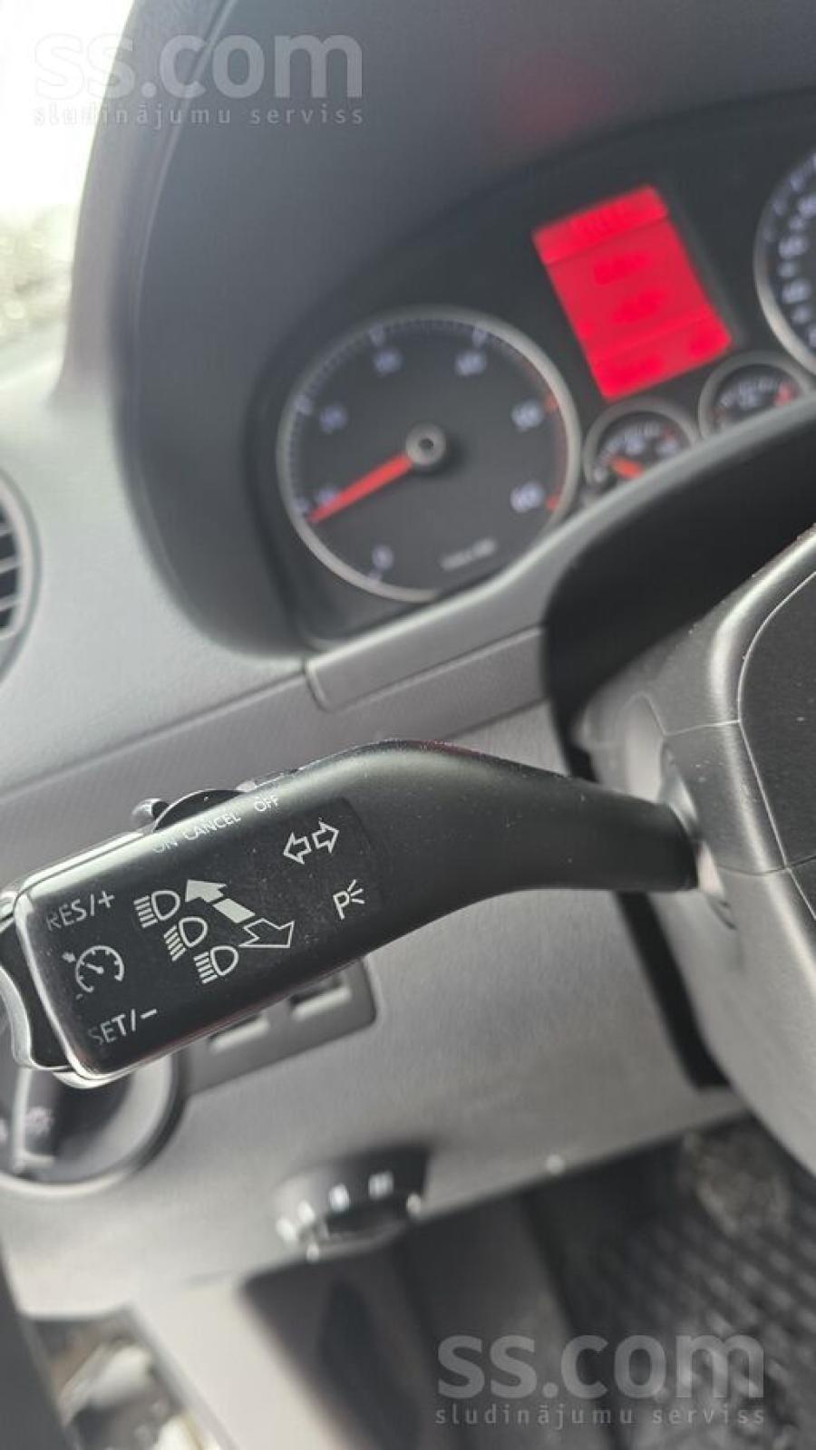 Grey Volkswagen Caddy 2009 in Valmiera, with an engine capacity of 1.90 L and mileage of 376 thousand km for 4800 €, photo 12 on AUTOMOTO.COM.LV