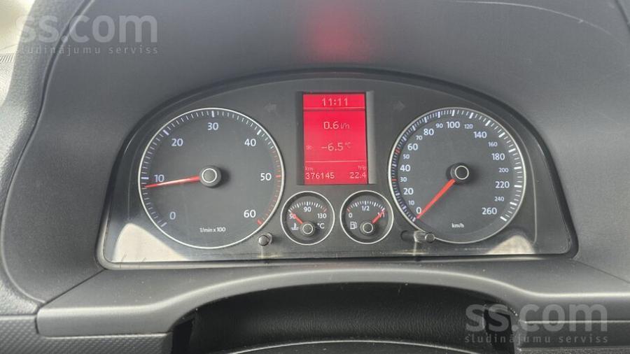 Grey Volkswagen Caddy 2009 in Valmiera, with an engine capacity of 1.90 L and mileage of 376 thousand km for 4800 €, photo 13 on AUTOMOTO.COM.LV
