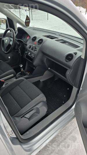 Grey Volkswagen Caddy 2009 in Valmiera, with an engine capacity of 1.90 L and mileage of 376 thousand km for 4800 €, photo 15 on AUTOMOTO.COM.LV