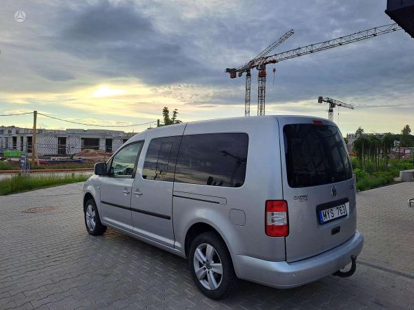 Grey Volkswagen Caddy 2009 in Vilnius, with an engine capacity of 1.60 L and mileage of 218 thousand km for 5450 €, photo 1 on AUTOMOTO.COM.LV