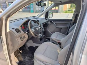 Grey Volkswagen Caddy 2009 in Vilnius, with an engine capacity of 1.60 L and mileage of 218 thousand km for 5450 €, photo 12 on AUTOMOTO.COM.LV