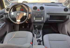 Grey Volkswagen Caddy 2009 in Vilnius, with an engine capacity of 1.60 L and mileage of 218 thousand km for 5450 €, photo 14 on AUTOMOTO.COM.LV