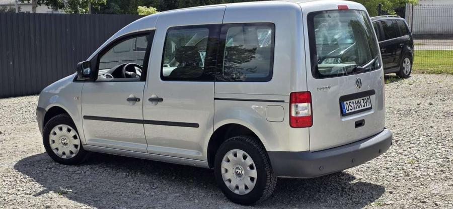 Grey Volkswagen Caddy 2009 in Vilkaviskis, with an engine capacity of 1.90 L and mileage of 309 thousand km for 3750 €, photo 8 on AUTOMOTO.COM.LV