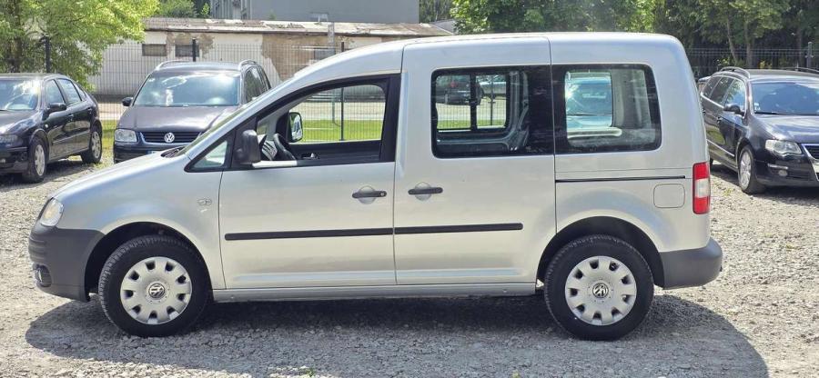 Grey Volkswagen Caddy 2009 in Vilkaviskis, with an engine capacity of 1.90 L and mileage of 309 thousand km for 3750 €, photo 10 on AUTOMOTO.COM.LV