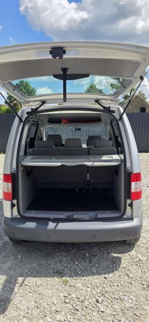 Grey Volkswagen Caddy 2009 in Vilkaviskis, with an engine capacity of 1.90 L and mileage of 309 thousand km for 3750 €, photo 11 on AUTOMOTO.COM.LV