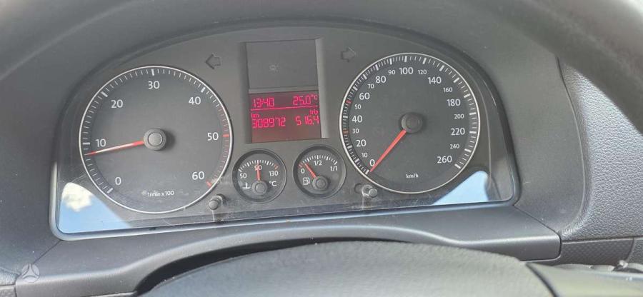 Grey Volkswagen Caddy 2009 in Vilkaviskis, with an engine capacity of 1.90 L and mileage of 309 thousand km for 3750 €, photo 13 on AUTOMOTO.COM.LV