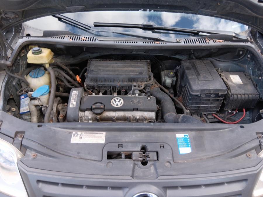 Pelēks Volkswagen Caddy 2009 Rīga, ar dzinēja tilpumu 1.40 L un nobraukumu 241 tūkst. km par 4200 €, foto 14 vietnē AUTOMOTO.COM.LV