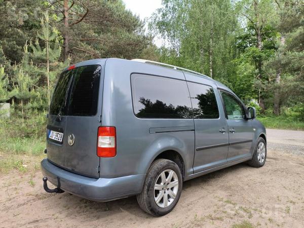 Grey Volkswagen Caddy 2009 in Riga, with an engine capacity of 1.90 L and mileage of 431 thousand km for 3900 €, photo 3 on AUTOMOTO.COM.LV