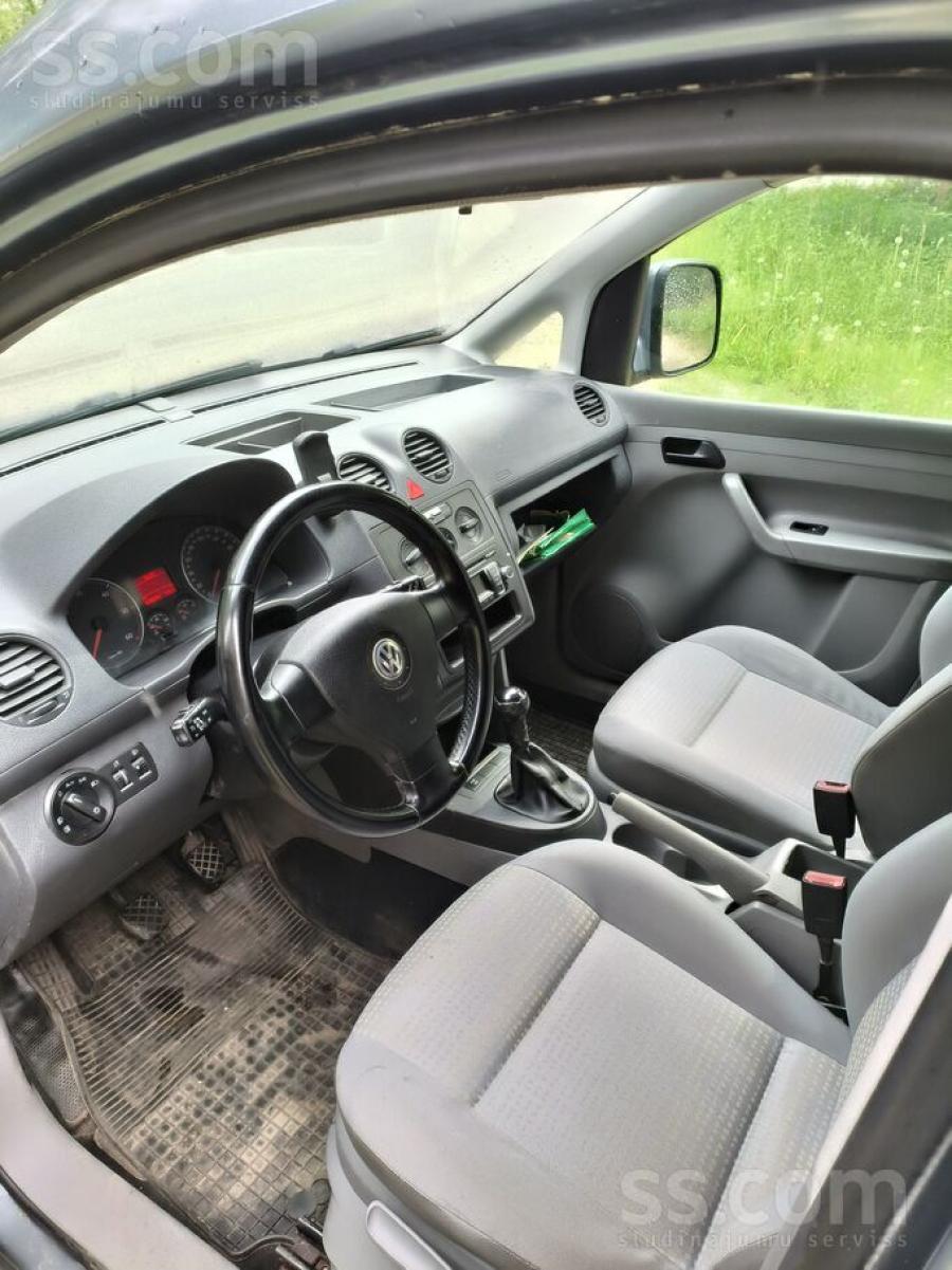 Pelēks Volkswagen Caddy 2009 Rīga, ar dzinēja tilpumu 1.90 L un nobraukumu 431 tūkst. km par 3900 €, foto 7 vietnē AUTOMOTO.COM.LV