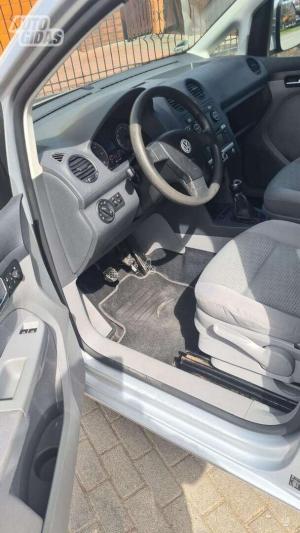 Pelēks Volkswagen Caddy 2009 Šauļi, ar dzinēja tilpumu 2.00 L un nobraukumu 303 tūkst. km par 5900 €, foto 9 vietnē AUTOMOTO.COM.LV