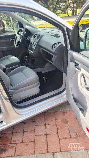 Pelēks Volkswagen Caddy 2009 Šauļi, ar dzinēja tilpumu 2.00 L un nobraukumu 303 tūkst. km par 5900 €, foto 10 vietnē AUTOMOTO.COM.LV