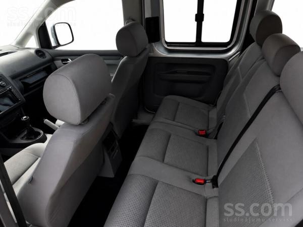 Pelēks Volkswagen Caddy 2009 Rīga, ar dzinēja tilpumu 1.60 L un nobraukumu 252 tūkst. km par 5550 €, foto 9 vietnē AUTOMOTO.COM.LV