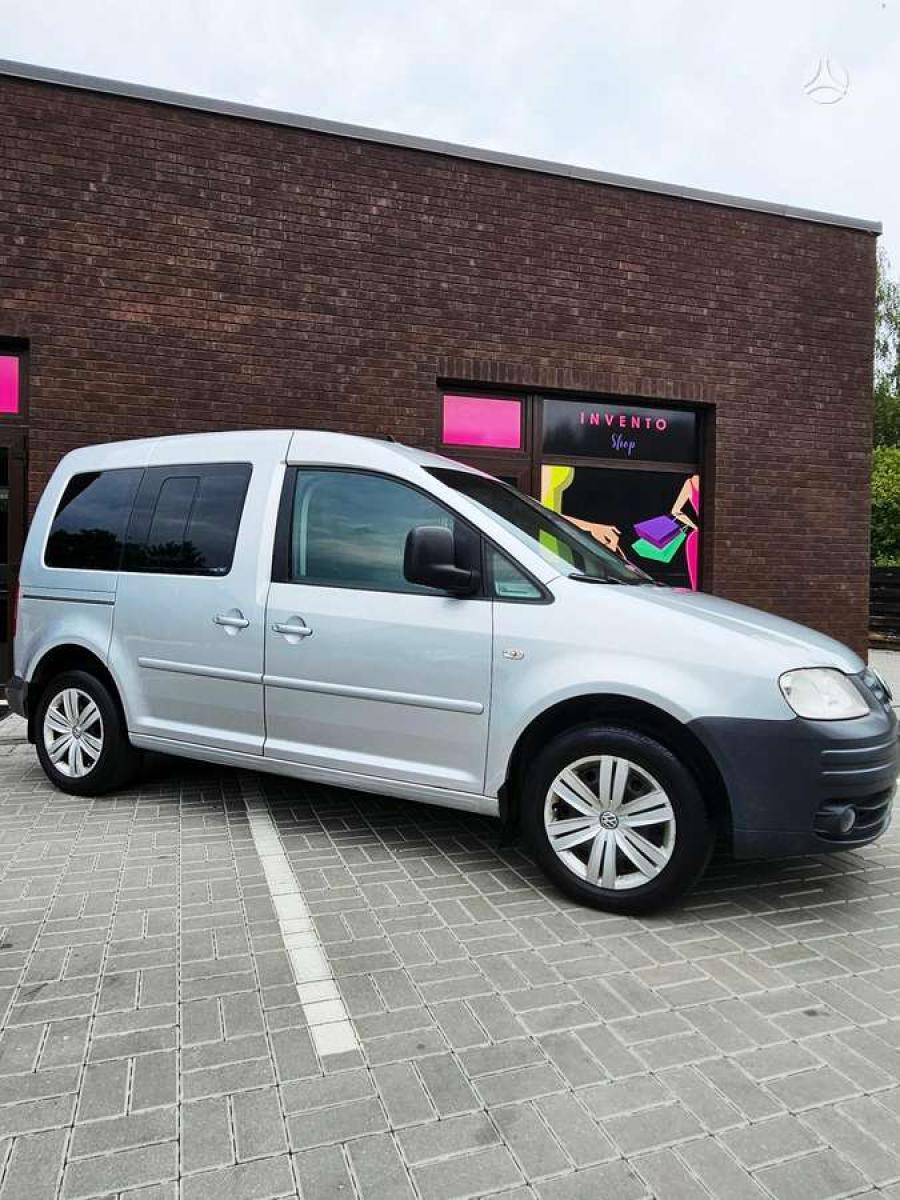 Grey Volkswagen Caddy 2009 in Kaisiadorys, with an engine capacity of 1.90 L and mileage of 399 thousand km for 3750 €, photo 9 on AUTOMOTO.COM.LV