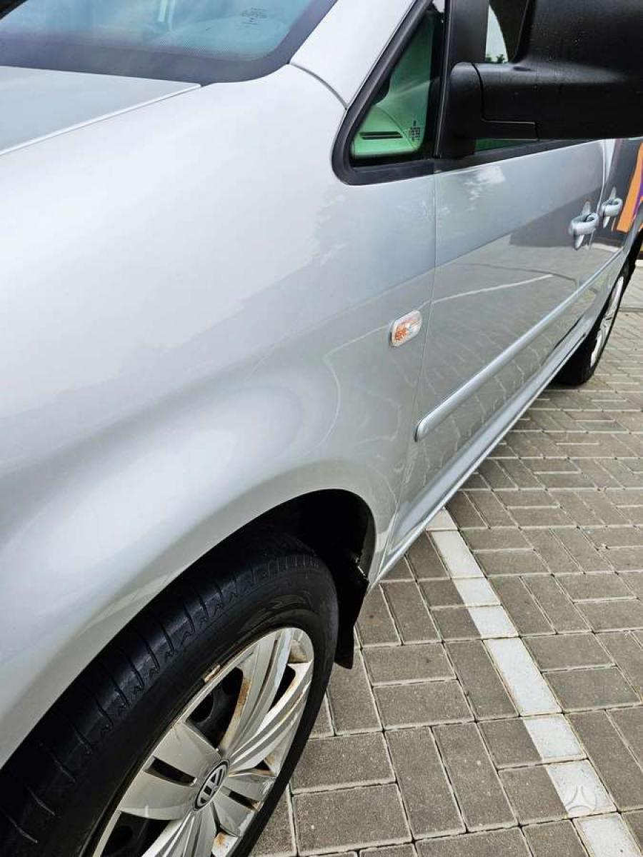 Grey Volkswagen Caddy 2009 in Kaisiadorys, with an engine capacity of 1.90 L and mileage of 399 thousand km for 3750 €, photo 18 on AUTOMOTO.COM.LV