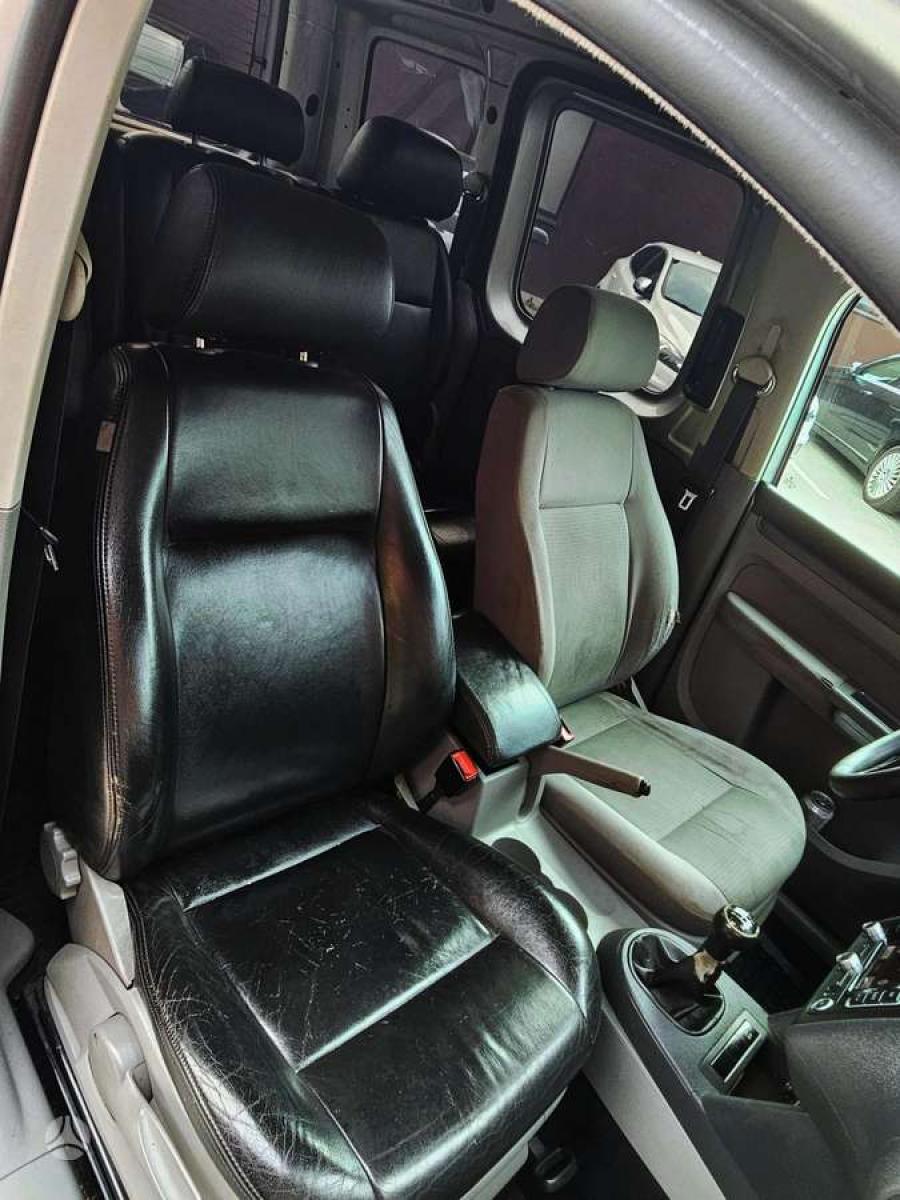 Grey Volkswagen Caddy 2009 in Kaisiadorys, with an engine capacity of 1.90 L and mileage of 399 thousand km for 3750 €, photo 41 on AUTOMOTO.COM.LV