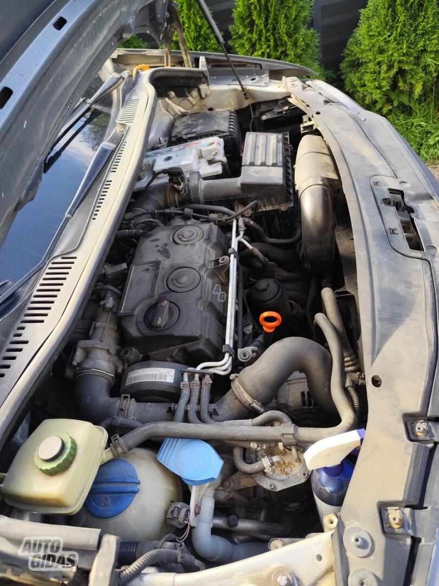 Grey Volkswagen Caddy 2009 in Vilnius, with an engine capacity of 1.90 L and mileage of 540 thousand km for 999 €, photo 24 on AUTOMOTO.COM.LV