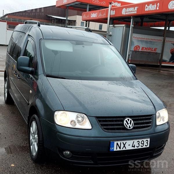 Grey Volkswagen Caddy 2010 in Riga, with an engine capacity of 1.90 L and mileage of 410 thousand km for 4850 €, photo 2 on AUTOMOTO.COM.LV