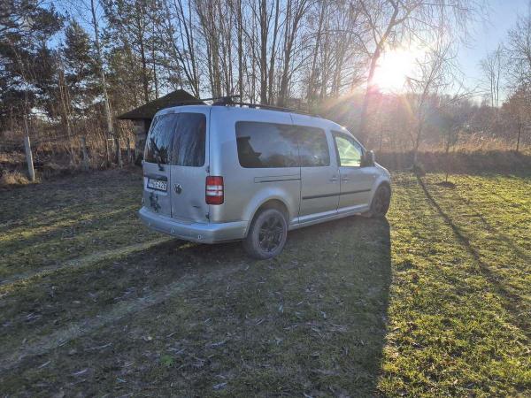 Grey Volkswagen Caddy 2010 in Vilnius, with an engine capacity of 1.99 L and mileage of 700 thousand km for 1900 €, photo 7 on AUTOMOTO.COM.LV