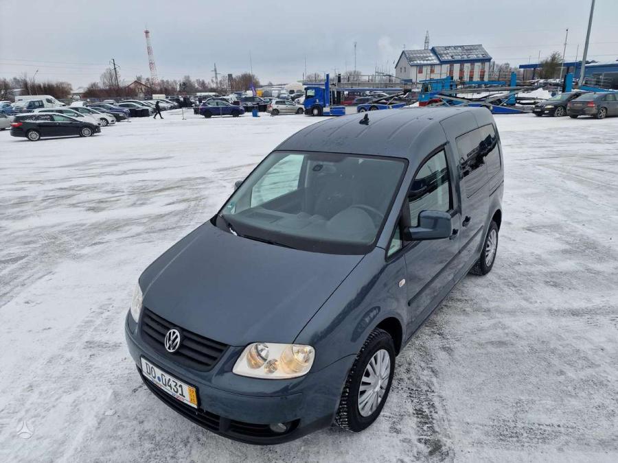 Grey Volkswagen Caddy 2010 in Marijampole, with an engine capacity of 1.90 L and mileage of 261 thousand km for 5100 €, photo 1 on AUTOMOTO.COM.LV