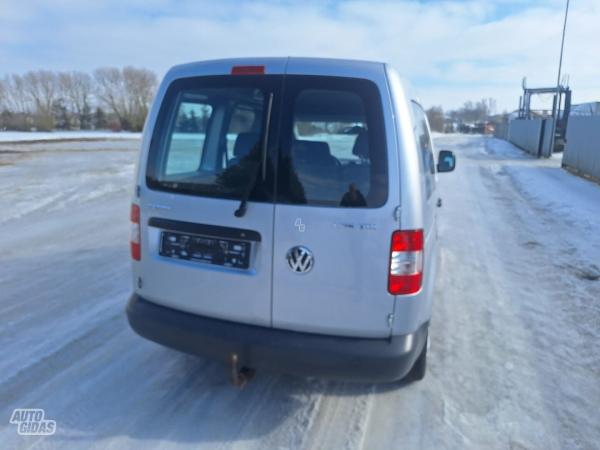 Grey Volkswagen Caddy 2010 in Marijampole, with an engine capacity of 1.90 L and mileage of 248 thousand km for 4250 €, photo 6 on AUTOMOTO.COM.LV