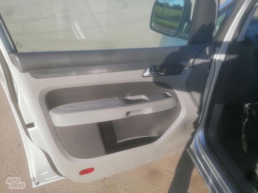 Pelēks Volkswagen Caddy 2010 Jurbarkas, ar dzinēja tilpumu 1.90 L un nobraukumu 302 tūkst. km par 4500 €, foto 12 vietnē AUTOMOTO.COM.LV