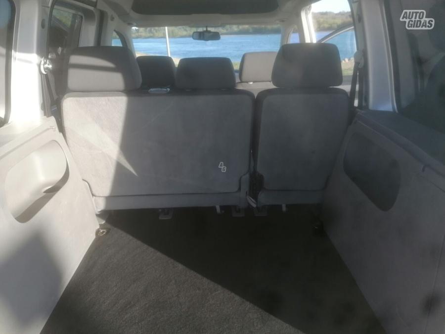 Pelēks Volkswagen Caddy 2010 Jurbarkas, ar dzinēja tilpumu 1.90 L un nobraukumu 302 tūkst. km par 4500 €, foto 19 vietnē AUTOMOTO.COM.LV