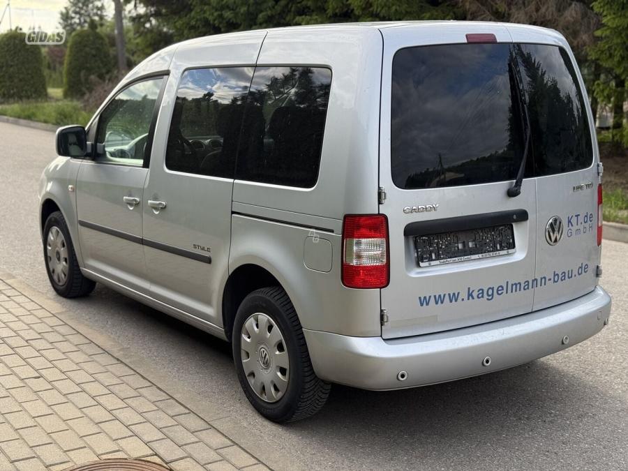Grey Volkswagen Caddy 2010 in Vilnius, with an engine capacity of 1.90 L and mileage of 236 thousand km for 4500 €, photo 6 on AUTOMOTO.COM.LV