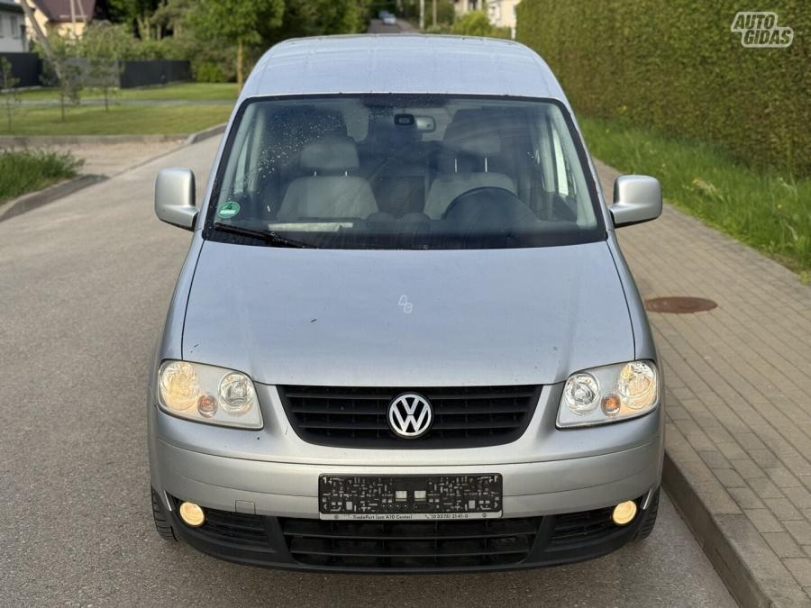 Grey Volkswagen Caddy 2010 in Vilnius, with an engine capacity of 1.90 L and mileage of 236 thousand km for 4500 €, photo 7 on AUTOMOTO.COM.LV