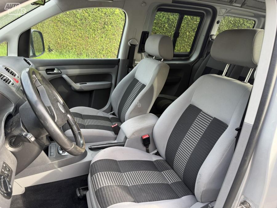 Grey Volkswagen Caddy 2010 in Vilnius, with an engine capacity of 1.90 L and mileage of 236 thousand km for 4500 €, photo 19 on AUTOMOTO.COM.LV
