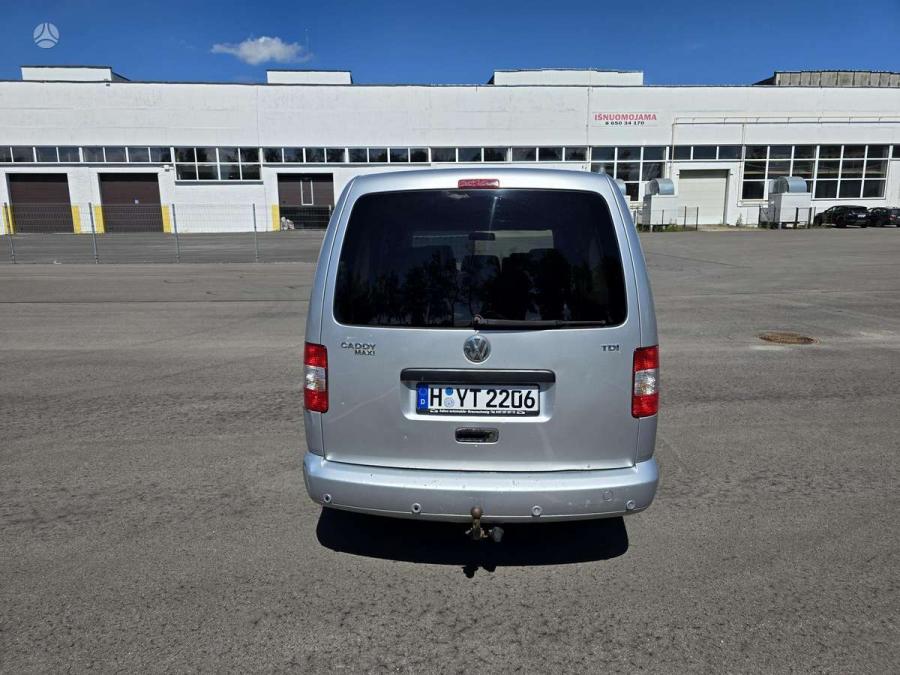 Grey Volkswagen Caddy 2010 in Marijampole, with an engine capacity of 1.90 L and mileage of 290 thousand km for 4300 €, photo 6 on AUTOMOTO.COM.LV