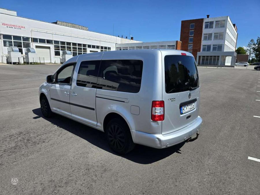 Grey Volkswagen Caddy 2010 in Marijampole, with an engine capacity of 1.90 L and mileage of 290 thousand km for 4300 €, photo 7 on AUTOMOTO.COM.LV