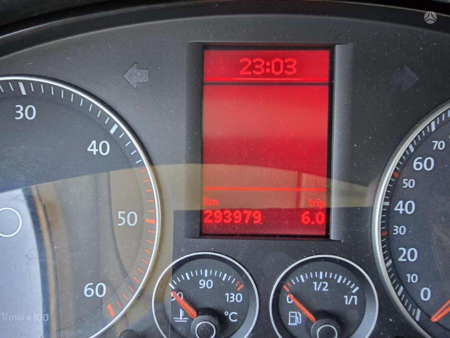 Grey Volkswagen Caddy 2010 in Marijampole, with an engine capacity of 1.90 L and mileage of 290 thousand km for 4300 €, photo 20 on AUTOMOTO.COM.LV