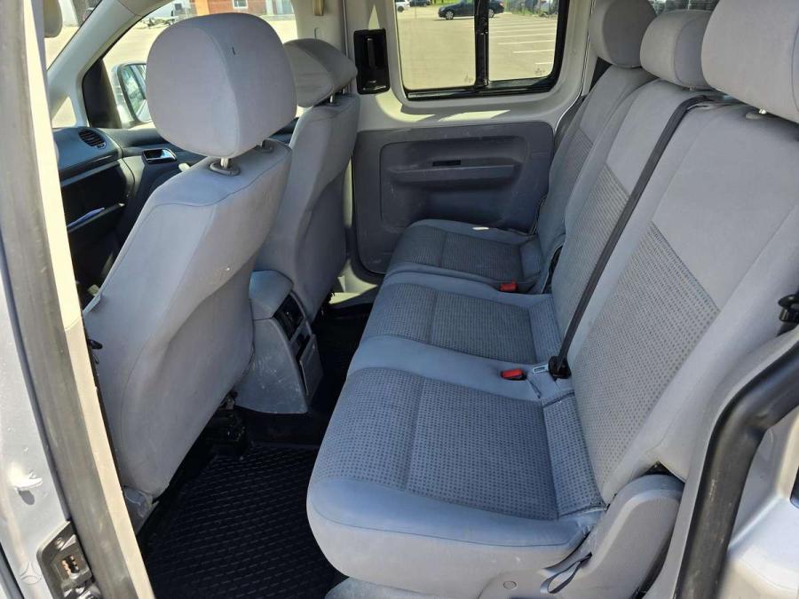 Grey Volkswagen Caddy 2010 in Marijampole, with an engine capacity of 1.90 L and mileage of 290 thousand km for 4300 €, photo 16 on AUTOMOTO.COM.LV