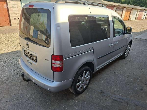 Grey Volkswagen Caddy 2010 in Klaipeda, with an engine capacity of 1.60 L and mileage of 315 thousand km for 6200 €, photo 7 on AUTOMOTO.COM.LV