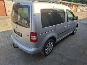 Grey Volkswagen Caddy 2010 in Klaipeda, with an engine capacity of 1.60 L and mileage of 315 thousand km for 6200 €, photo 8 on AUTOMOTO.COM.LV