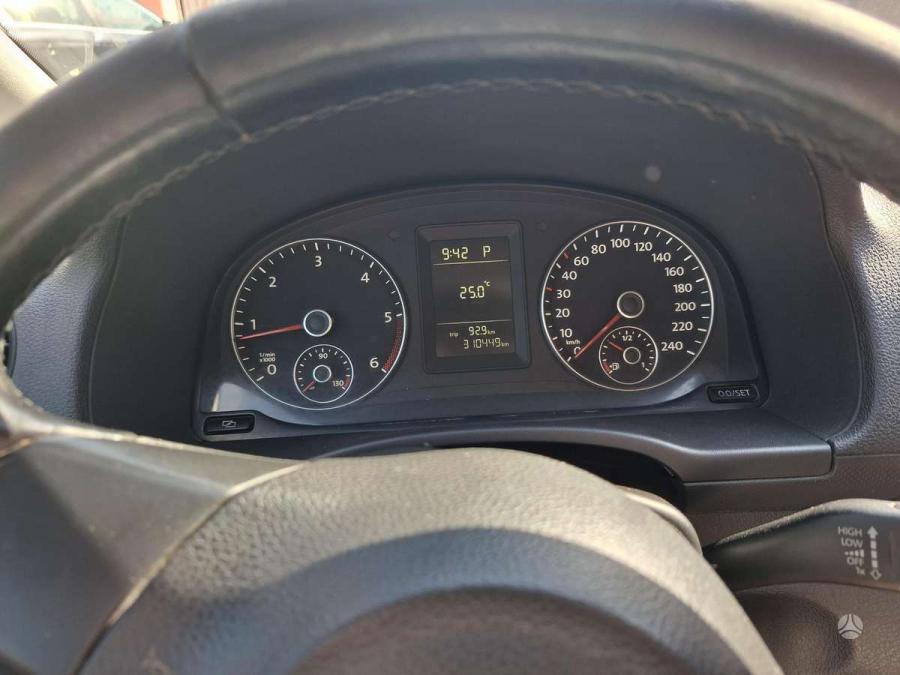 Grey Volkswagen Caddy 2010 in Klaipeda, with an engine capacity of 1.60 L and mileage of 315 thousand km for 6200 €, photo 15 on AUTOMOTO.COM.LV