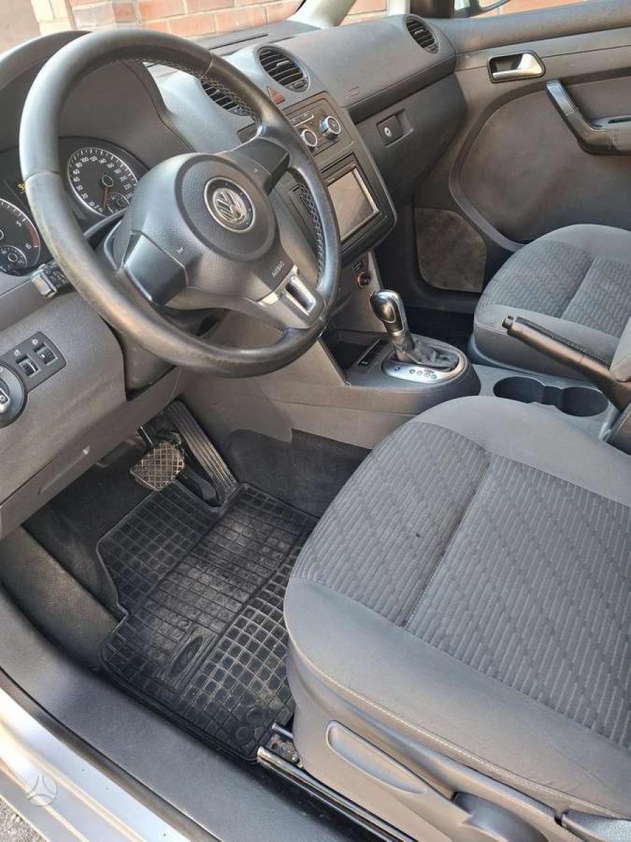 Grey Volkswagen Caddy 2010 in Klaipeda, with an engine capacity of 1.60 L and mileage of 315 thousand km for 6200 €, photo 17 on AUTOMOTO.COM.LV