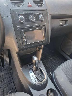 Grey Volkswagen Caddy 2010 in Klaipeda, with an engine capacity of 1.60 L and mileage of 315 thousand km for 6200 €, photo 18 on AUTOMOTO.COM.LV