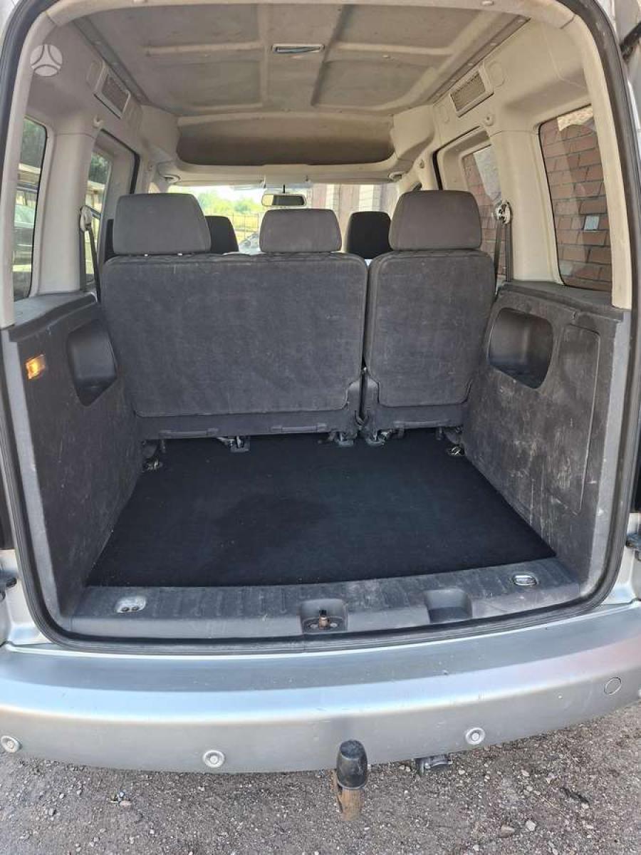 Grey Volkswagen Caddy 2010 in Klaipeda, with an engine capacity of 1.60 L and mileage of 315 thousand km for 6200 €, photo 22 on AUTOMOTO.COM.LV