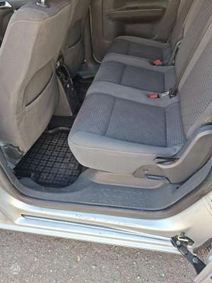 Grey Volkswagen Caddy 2010 in Klaipeda, with an engine capacity of 1.60 L and mileage of 315 thousand km for 6200 €, photo 23 on AUTOMOTO.COM.LV