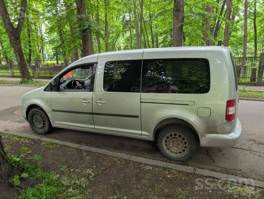 Pelēks Volkswagen Caddy 2010 Rīga, ar dzinēja tilpumu 1.90 L un nobraukumu 390 tūkst. km par 3000 €, foto 5 vietnē AUTOMOTO.COM.LV