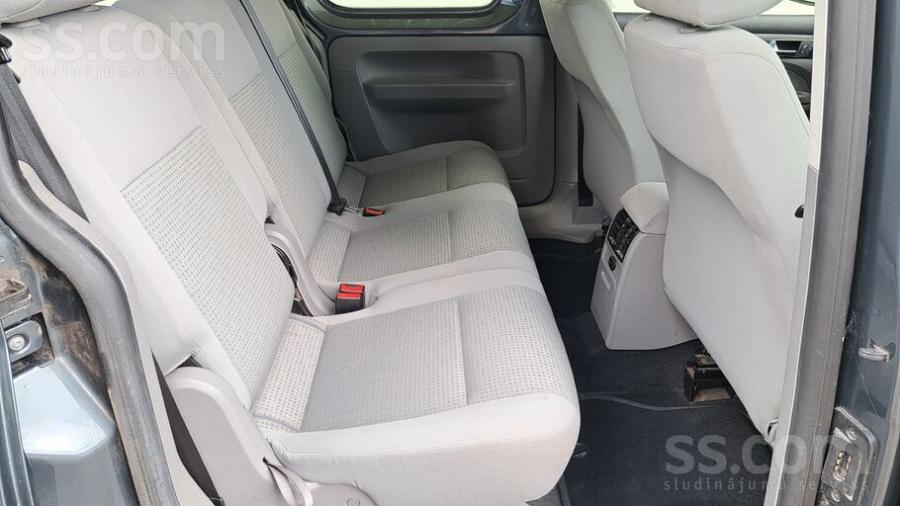 Pelēks Volkswagen Caddy 2010 Ogre, ar dzinēja tilpumu 1.90 L un nobraukumu 331 tūkst. km par 4550 €, foto 17 vietnē AUTOMOTO.COM.LV