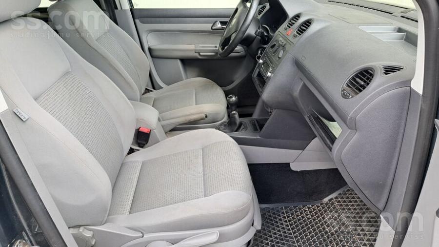 Pelēks Volkswagen Caddy 2010 Ogre, ar dzinēja tilpumu 1.90 L un nobraukumu 331 tūkst. km par 4550 €, foto 18 vietnē AUTOMOTO.COM.LV