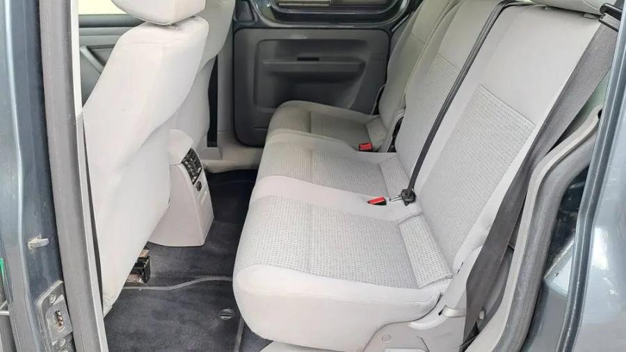 Pelēks Volkswagen Caddy 2010 Ogre, ar dzinēja tilpumu 1.90 L un nobraukumu 332 tūkst. km par 4550 €, foto 4 vietnē AUTOMOTO.COM.LV