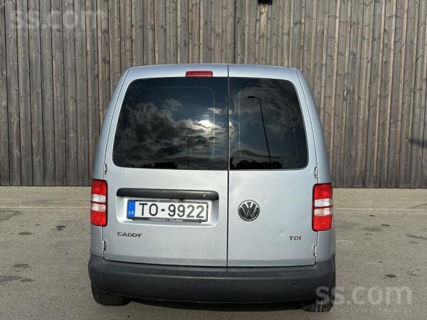 Grey Volkswagen Caddy 2010 in Riga, with an engine capacity of 1.60 L and mileage of 287 thousand km for 3250 €, photo 6 on AUTOMOTO.COM.LV