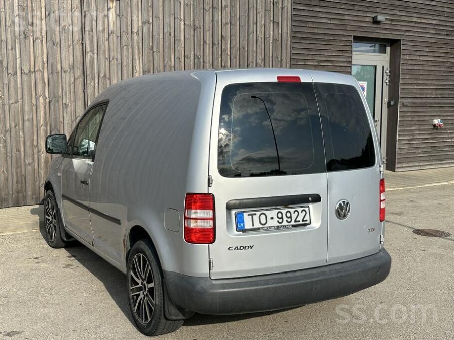 Pelēks Volkswagen Caddy 2010 Rīga, ar dzinēja tilpumu 1.60 L un nobraukumu 287 tūkst. km par 3250 €, foto 8 vietnē AUTOMOTO.COM.LV
