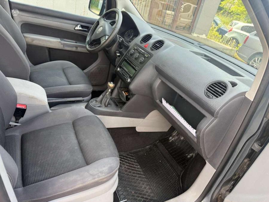 Pelēks Volkswagen Caddy 2010 Utena, ar dzinēja tilpumu 1.90 L un nobraukumu 515 tūkst. km par 4300 €, foto 10 vietnē AUTOMOTO.COM.LV