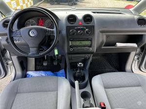 Pelēks Volkswagen Caddy 2010 Šauļi, ar dzinēja tilpumu 1.90 L un nobraukumu 297 tūkst. km par 4850 €, foto 24 vietnē AUTOMOTO.COM.LV